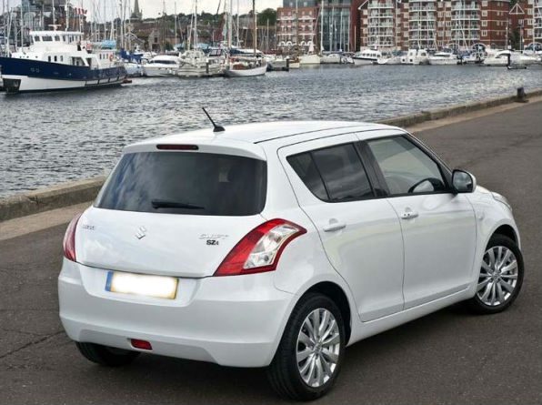 Maruti-Suzuki-Swift-Back-View - Indiandrives.com